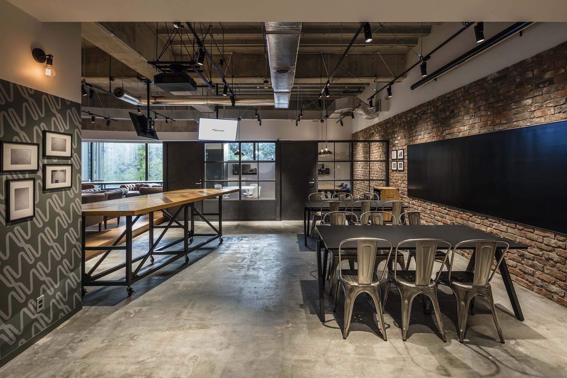 TERUMO R＆D Center CC LOUNGE｜空間事例 KOKUYO DESIGN WORKS